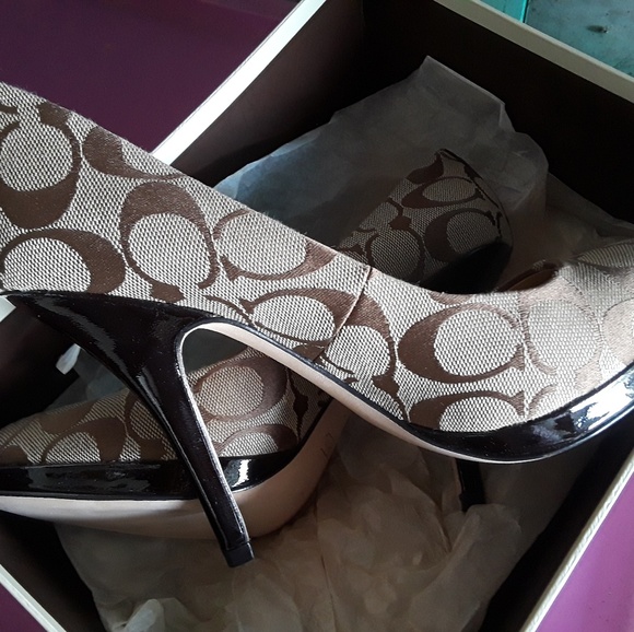 Coach | Shoes | Coach Logo Pumps | Poshmark